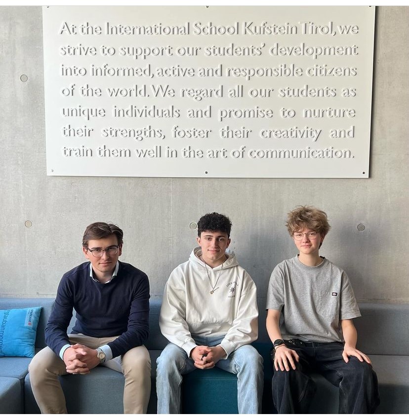 New student and parent representatives | ISK